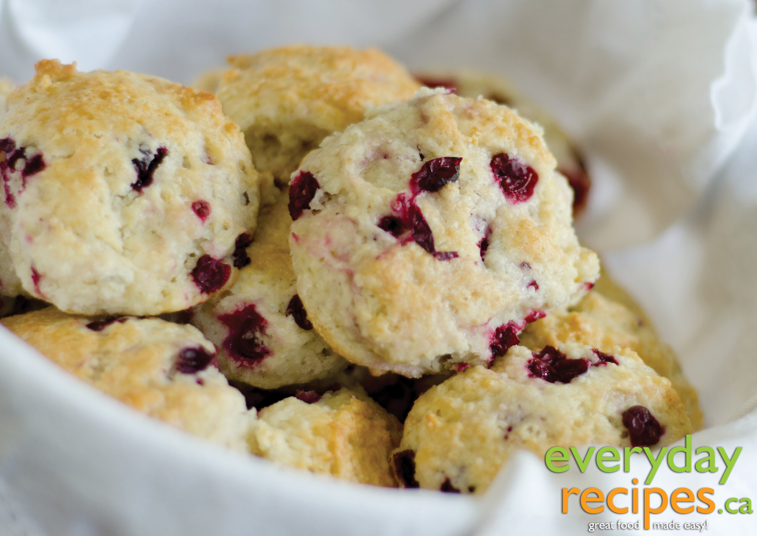 Newfoundland Marsh Berry Tea Buns - Downhome Magazine
