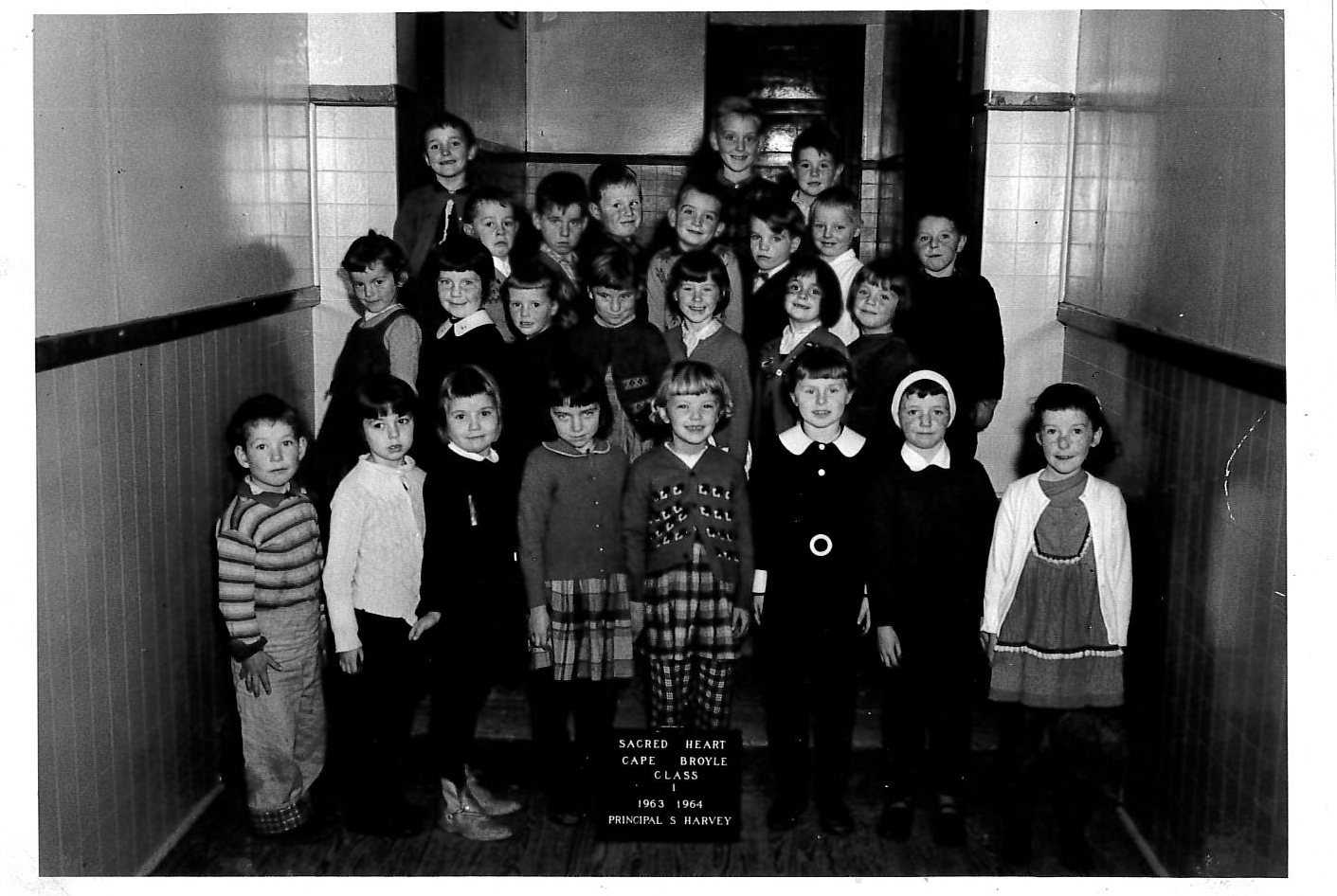 Grade 1 class - Downhome Magazine