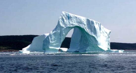 ICEBERG COLLAPSE IN NEWFOUNDLAND - Downhome Magazine