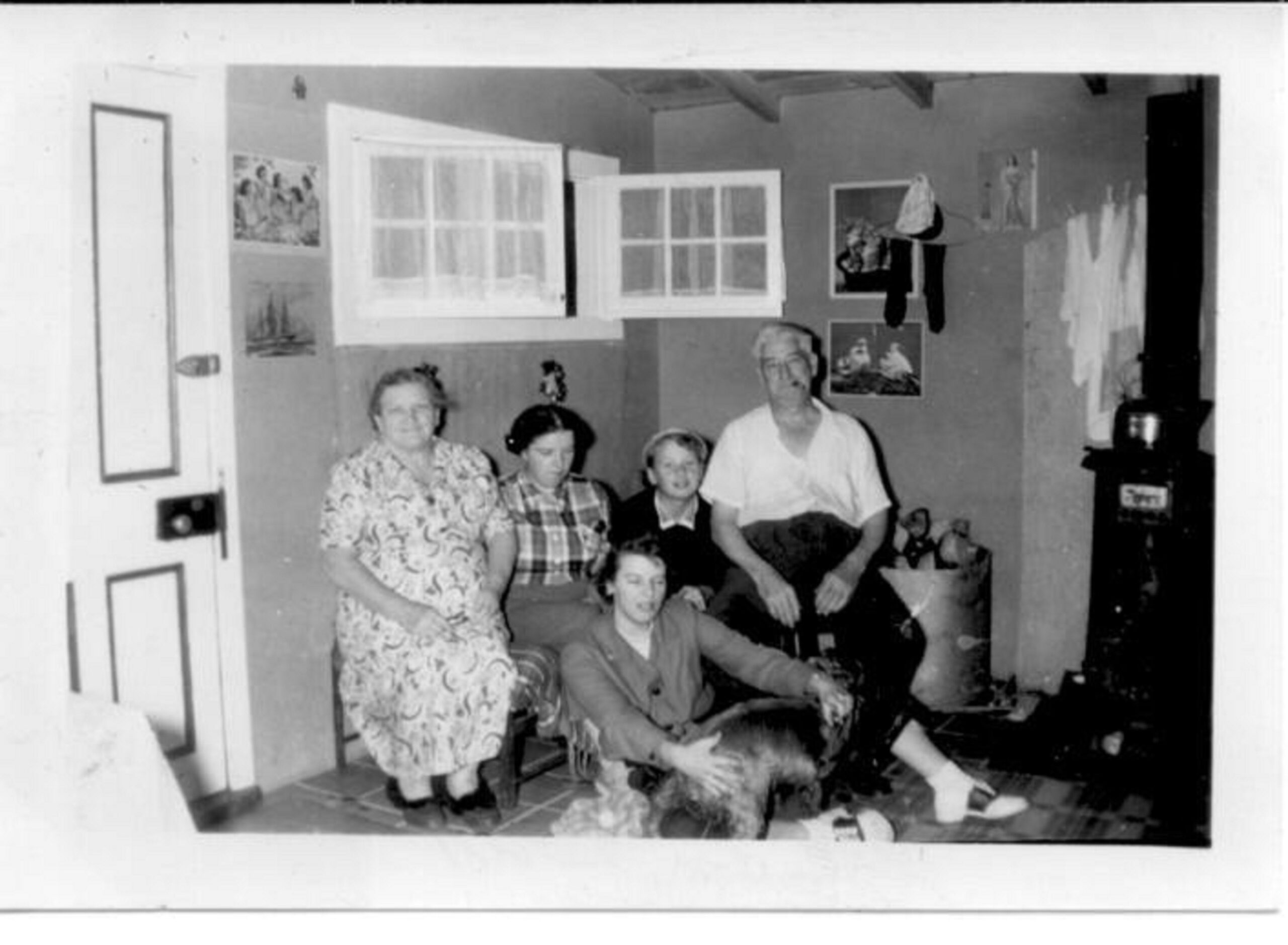 Cottage Family Fun - Downhome Magazine