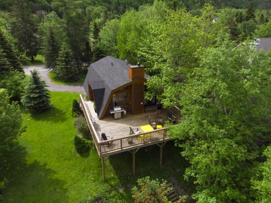 Humber Barn - Downhome Magazine