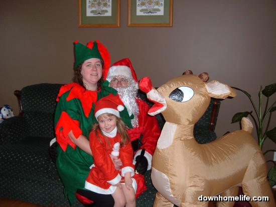 Santa and his helpers - Downhome Magazine